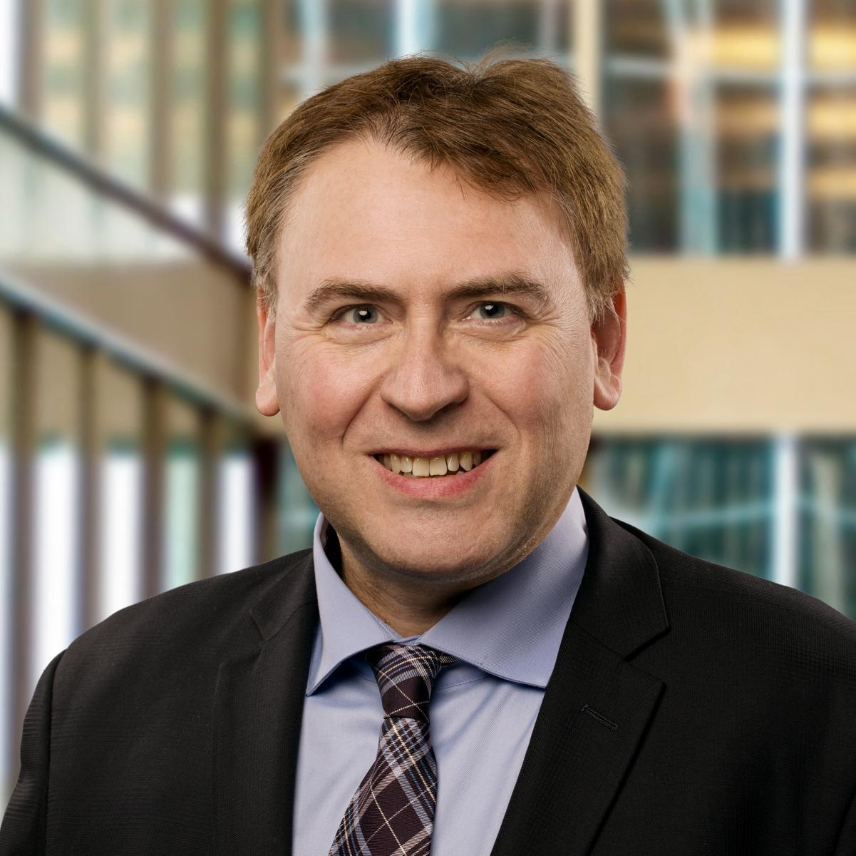 James (Jim) C. MacGee - Bank of Canada